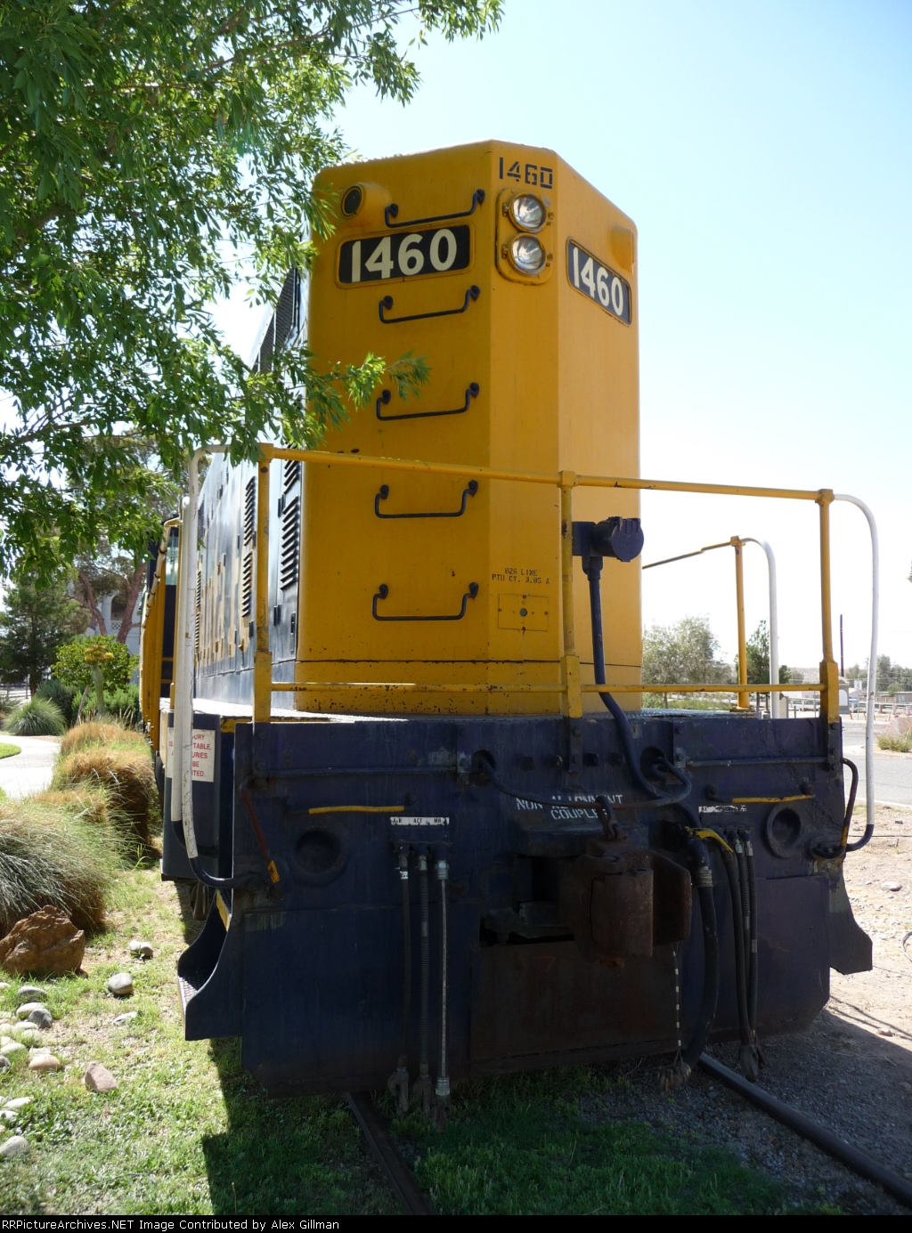 ATSF 1460 Long-Hood Forward